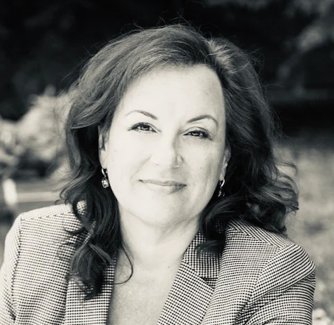 20 Literary Agents Actively Seeking Writers and Their Writing